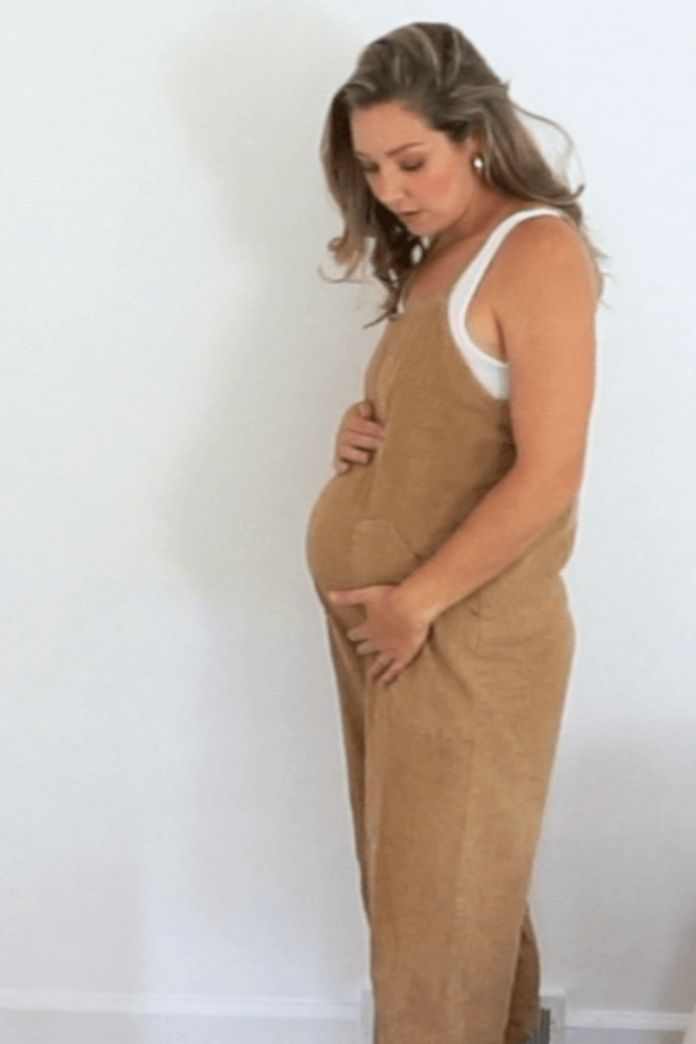 10 Helpful Maternity Clothes Hacks Revealed - Girl Teach Me